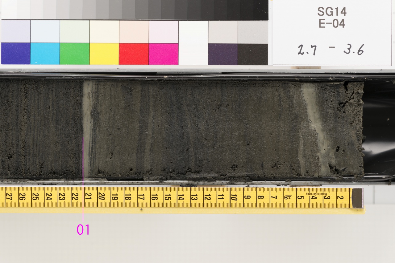 SG14 borehole gallery/E/E-04/E-04_0-272